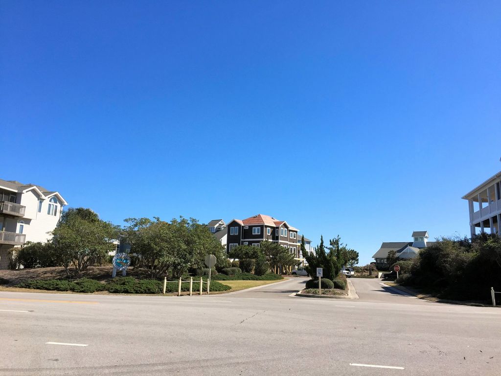 The Village of Stump Sound - Streetscape - The Cameron Team