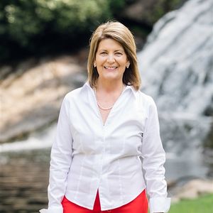 Lorna Alexander - BHHS Meadows Mountain Realty