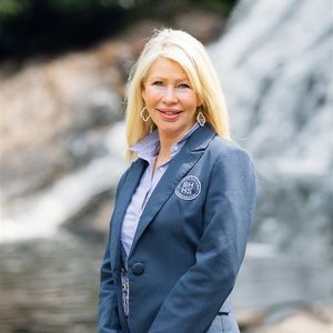 MITZI RAUERS - BHHS Meadows Mountain Realty